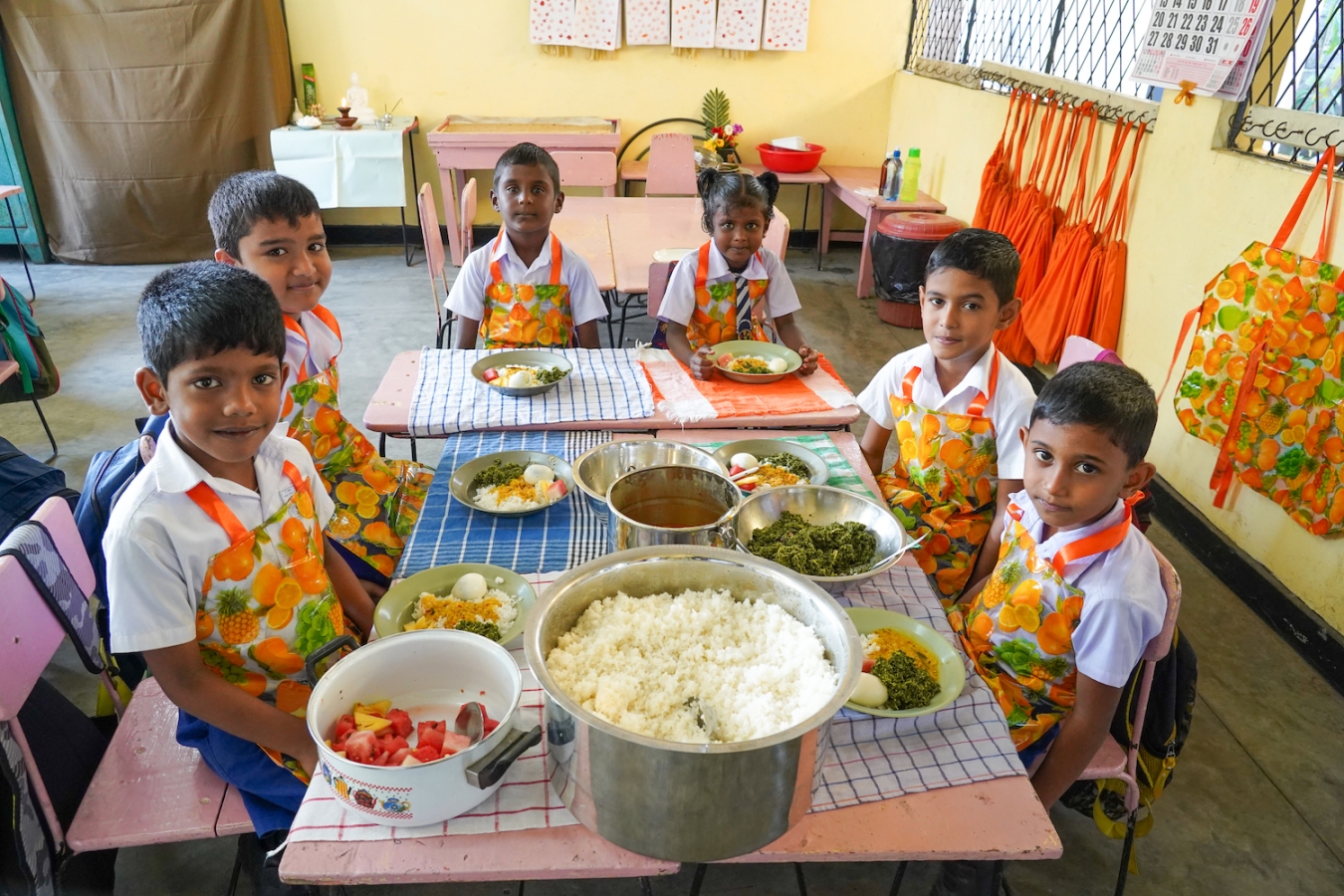What’s On Your Plate? A Look at School Meals Around the World | Freerice